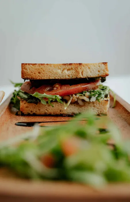 Gourmet Sandwiches: The Artisanal Bread & Sourdough F&B Trend - F&B